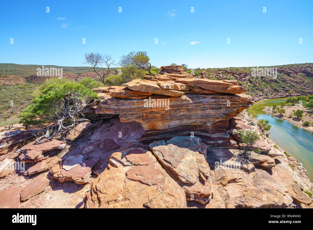 Hiking the canyon. natures window loop trail, kalbarri national park ...