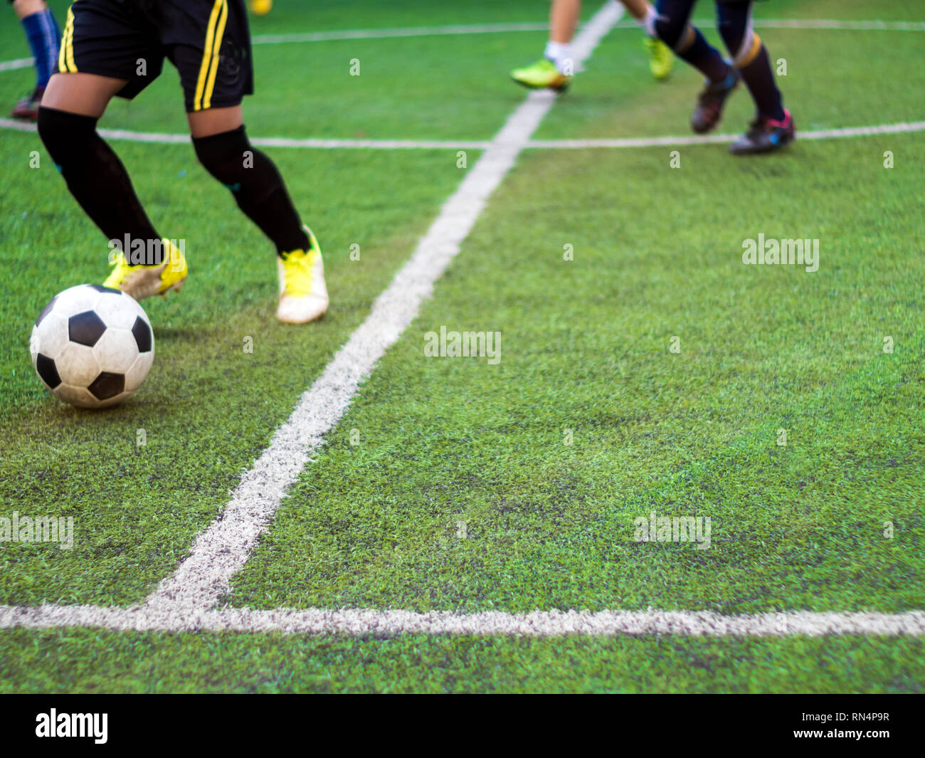 The footballers are competing in color sports of elementary school ...