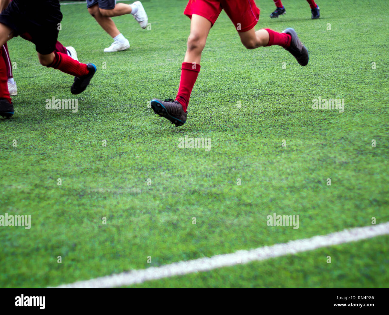 The footballers are competing in color sports of elementary school ...