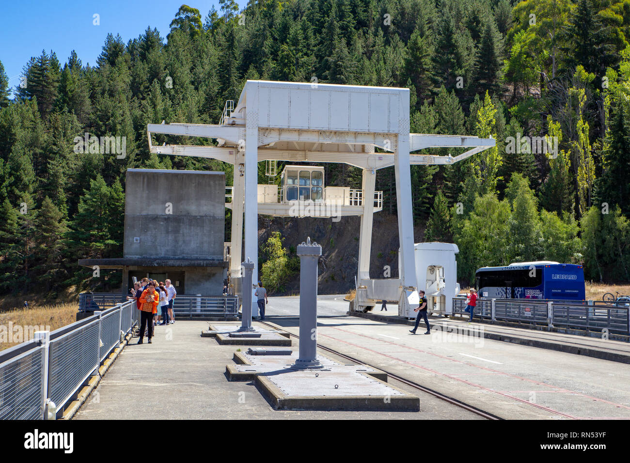Hydroelectric station dam new zealand hi-res stock photography and ...