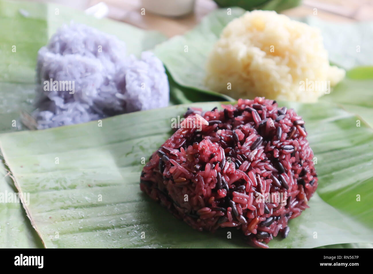 sticky rice or Thai sticky rice on the banana leaf Stock Photo - Alamy