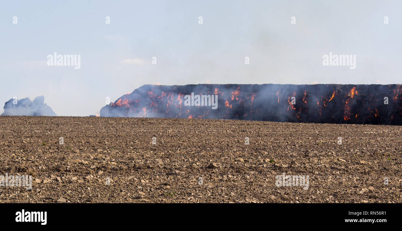 Hay stack fire hi-res stock photography and images - Alamy