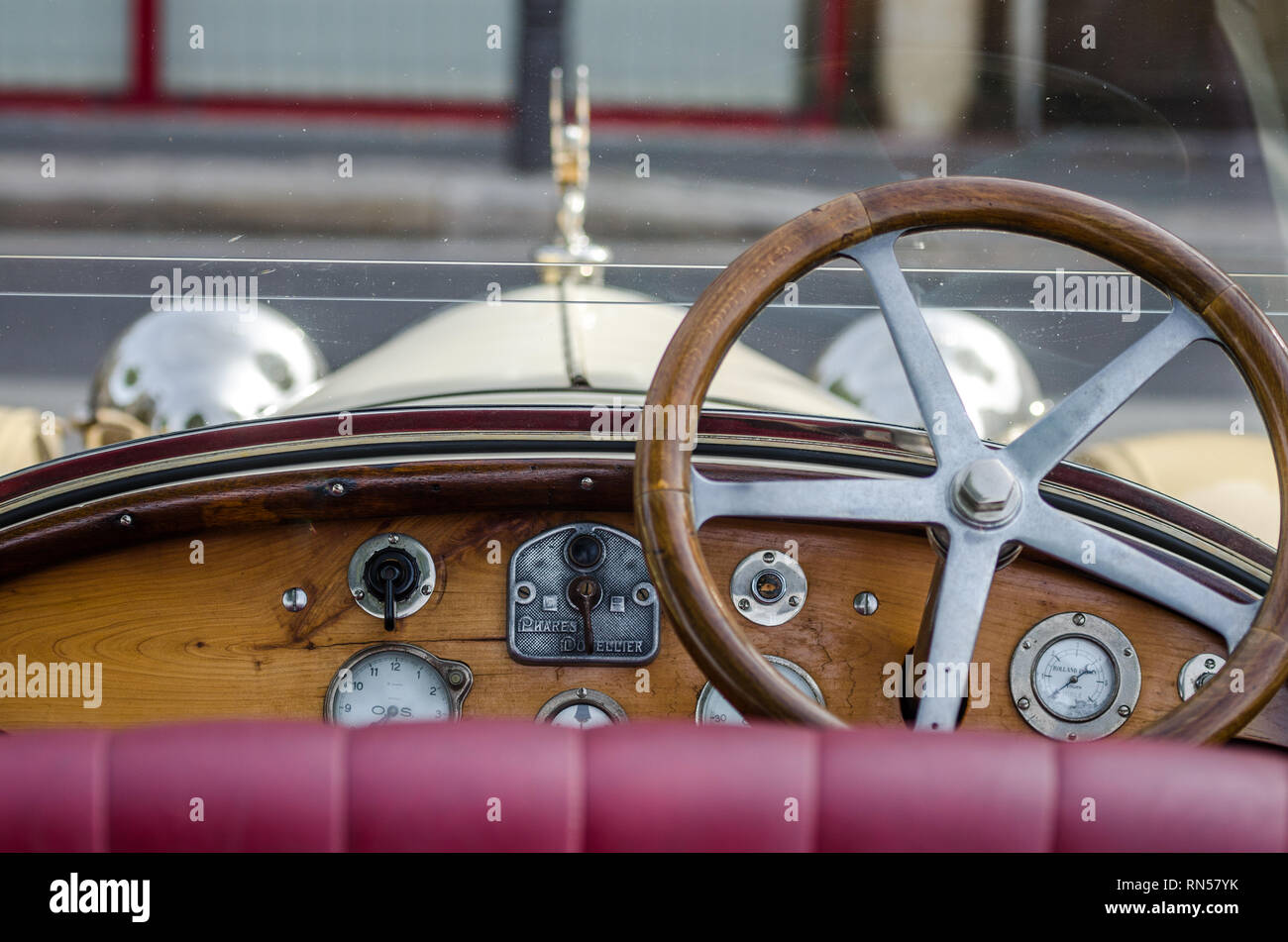 Rolland pilain hi-res stock photography and images - Alamy