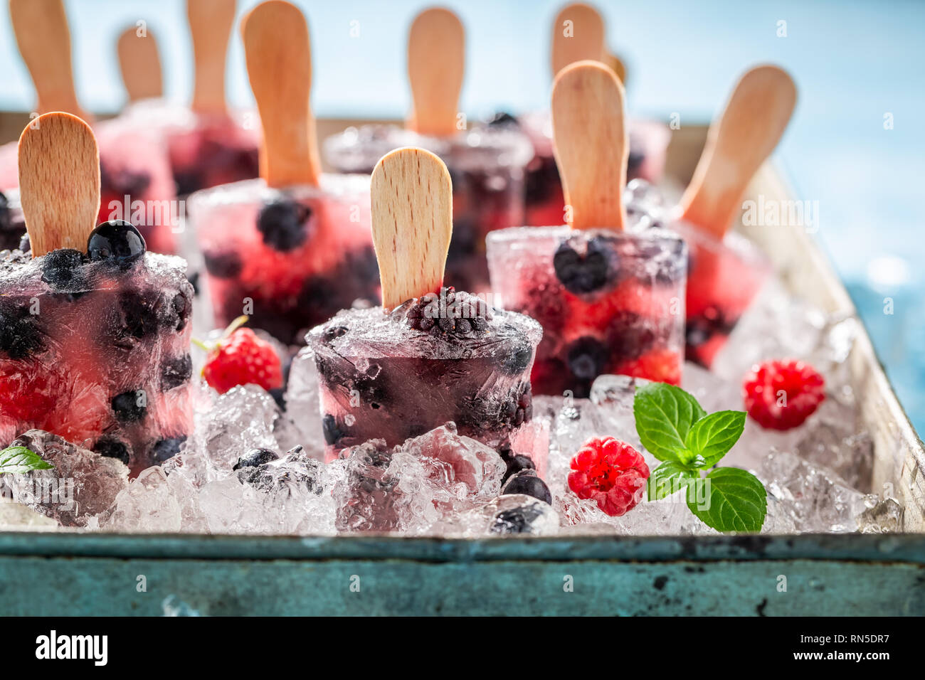 Juicy ice cream hi-res stock photography and images - Alamy