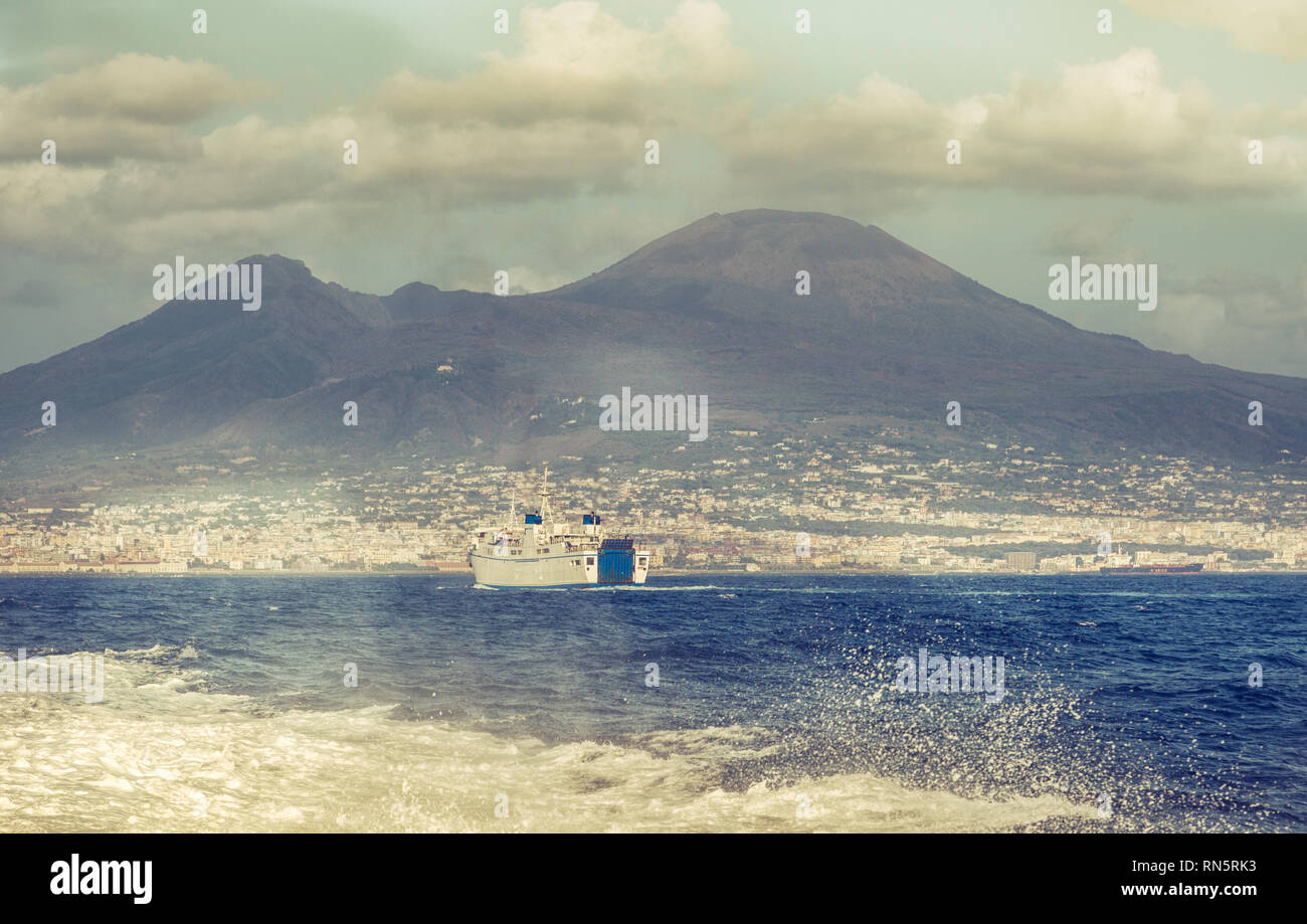 Panorama seen from the sea on the Gulf of Naples with Mount Vesuvius ...