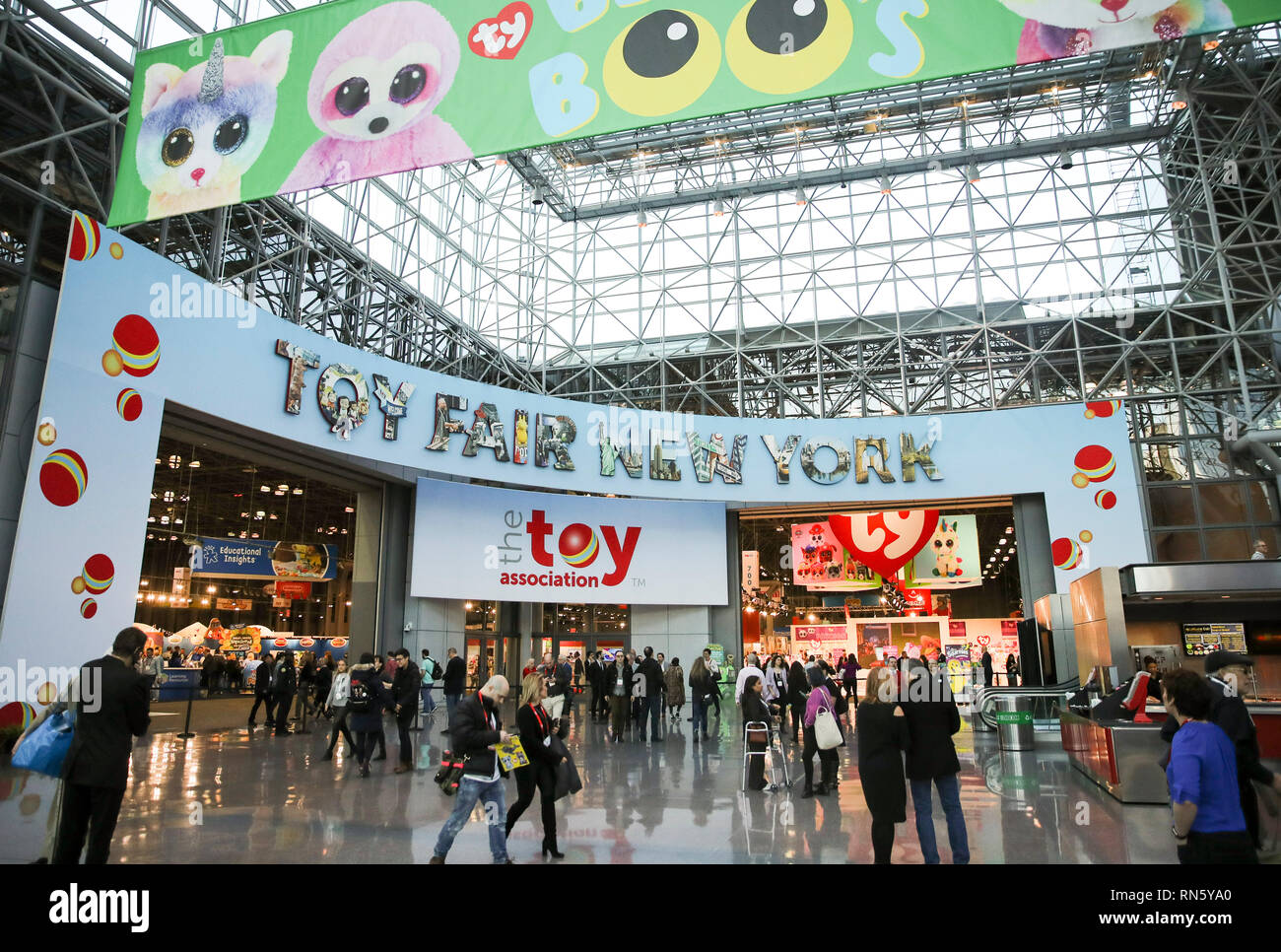 New york usa 16th february hi-res stock photography and images - Alamy