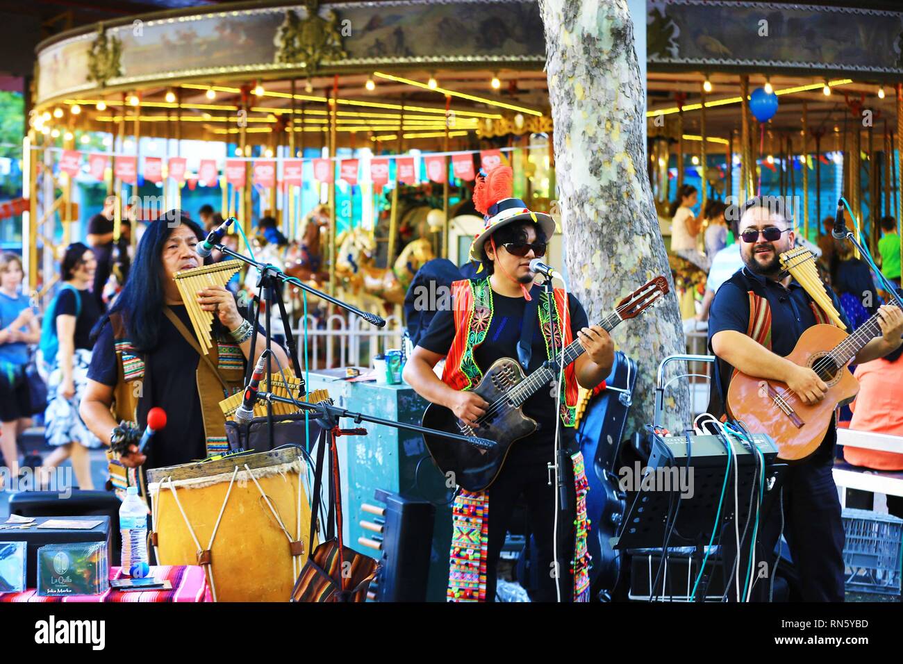 Andean music hi-res stock photography and images - Alamy