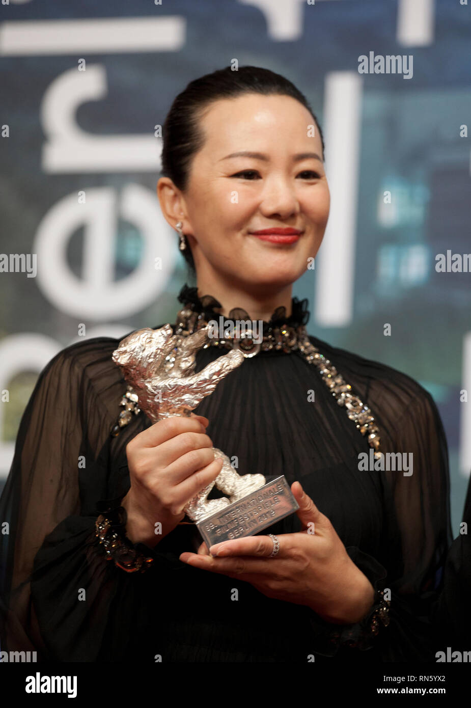 Berlin, Germany. 16th Feb 2019. Yong Mei, winner of Silver Bear for ...