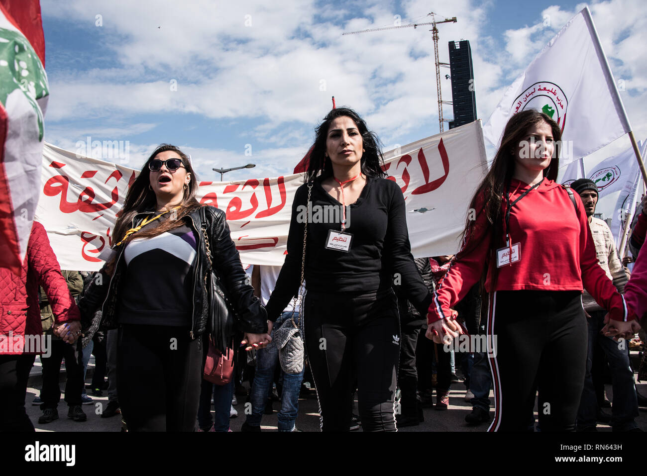 Lebanon protest hi-res stock photography and images - Alamy