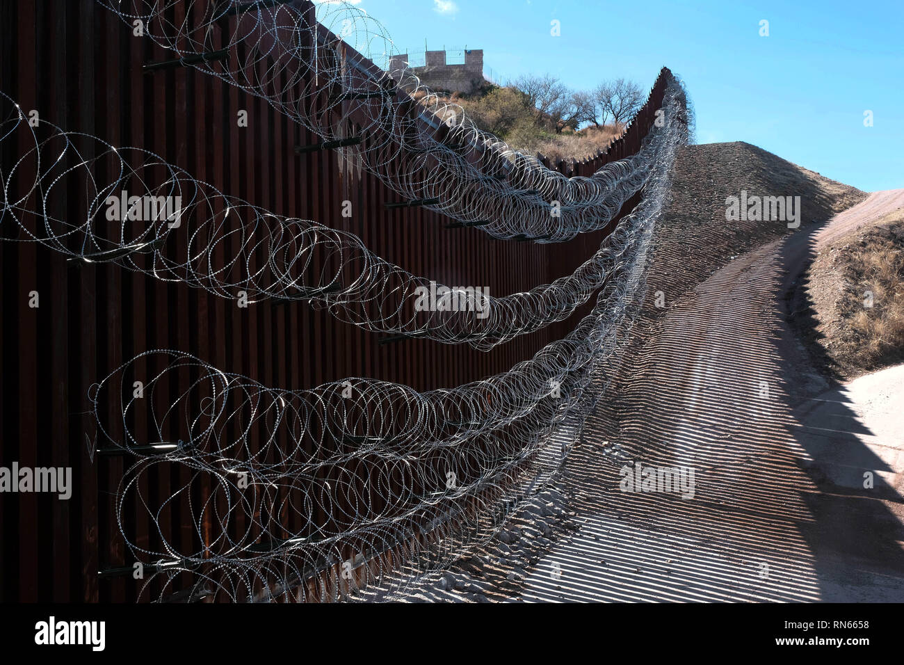 Us border nogales sonora mexico hi-res stock photography and images - Alamy