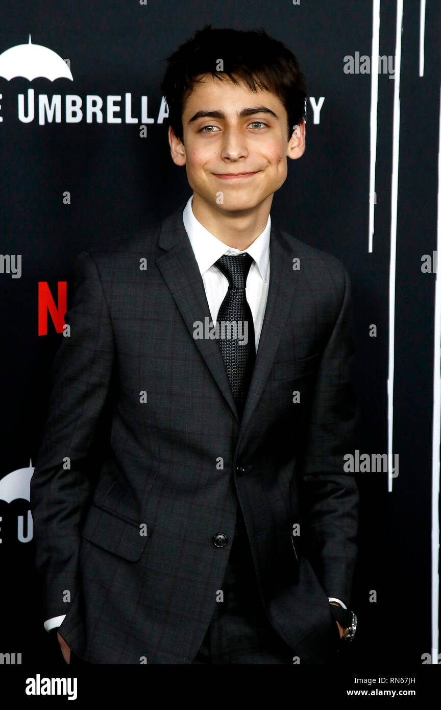 Aidan gallagher hi-res stock photography and images - Alamy