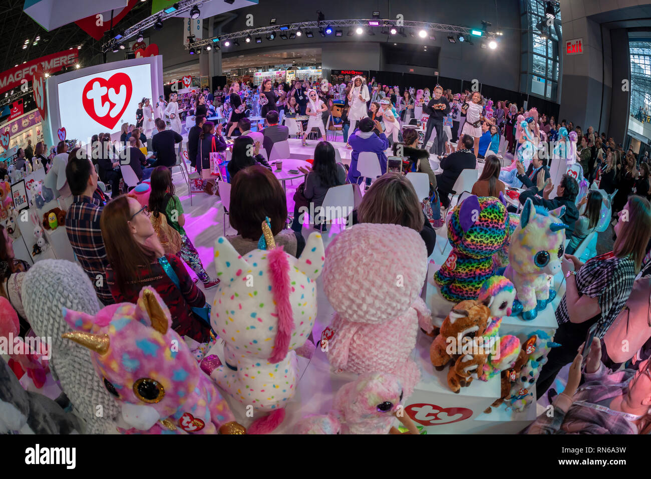 New York, USA. 17th Feb, 2019. Children perform for the crowds in the ...