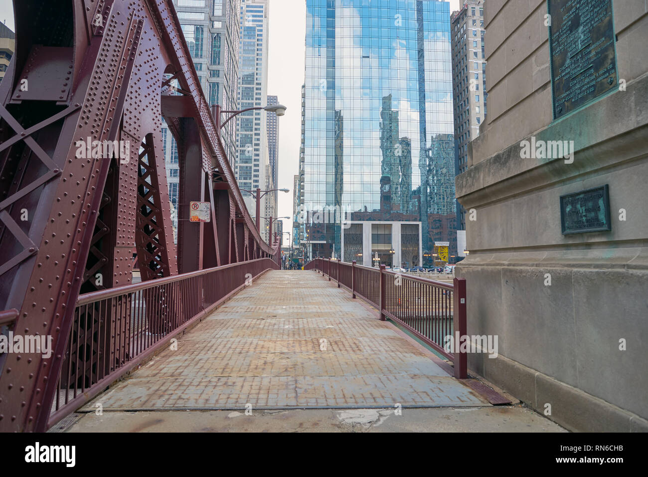 CHICAGO, IL - CIRCA MARCH, 2016: view of the bridge at Chicago downtown ...