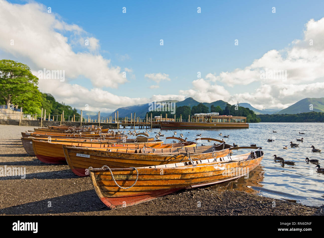 Row boats hi-res stock photography and images - Alamy