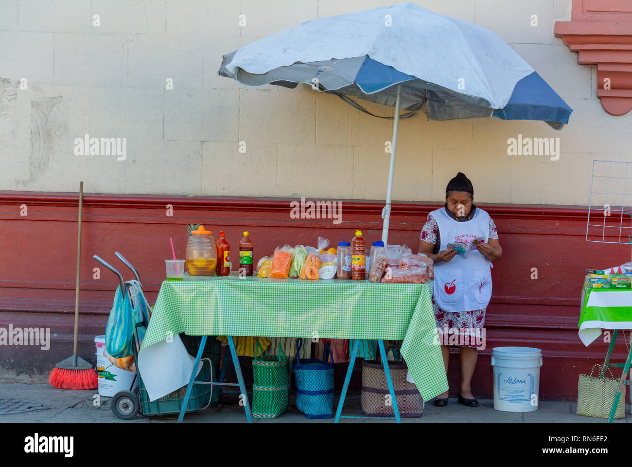 Reading Street Food Market High Resolution Stock Photography and Images ...