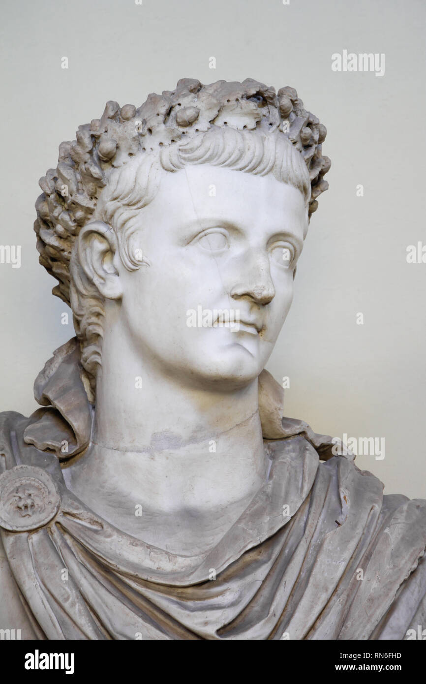 Sculpture face vatican museum vatican hi-res stock photography and ...