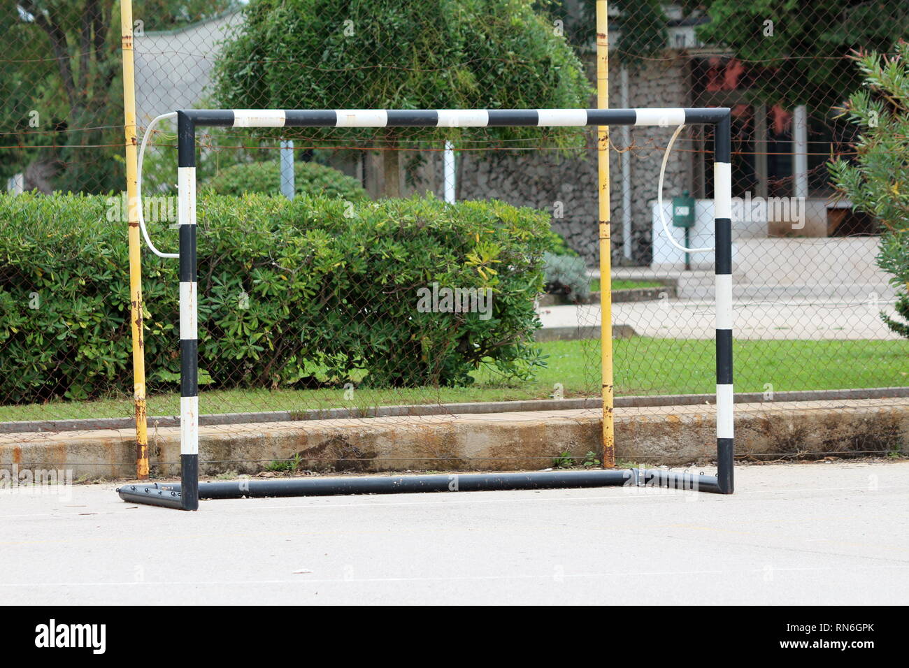 Goal post trees hi-res stock photography and images - Alamy