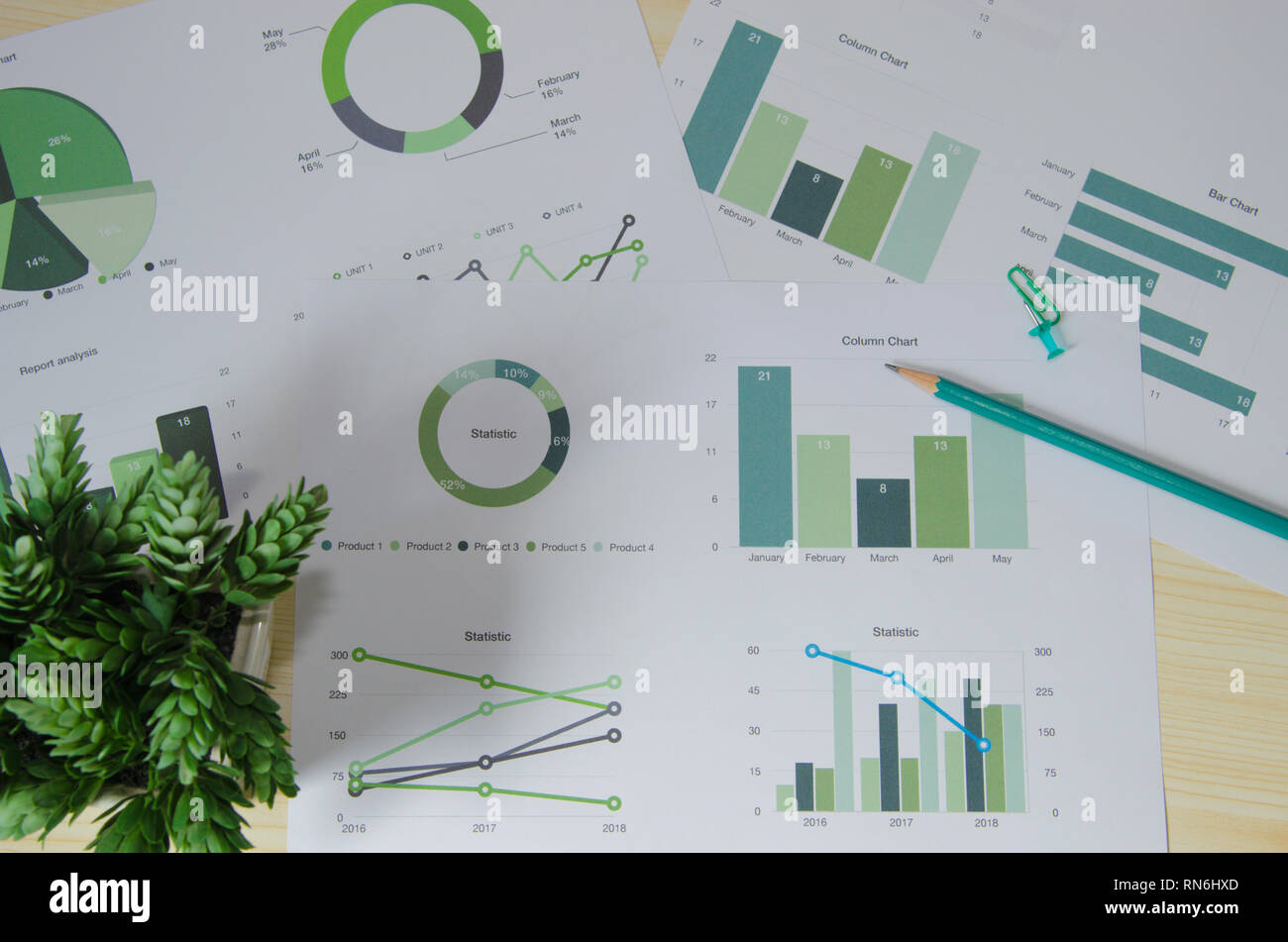 Paper documents Business Charts, graphs and analysis Stock Photo - Alamy
