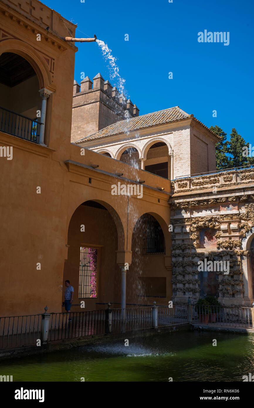 Palace of peter of castile seville hi-res stock photography and images ...