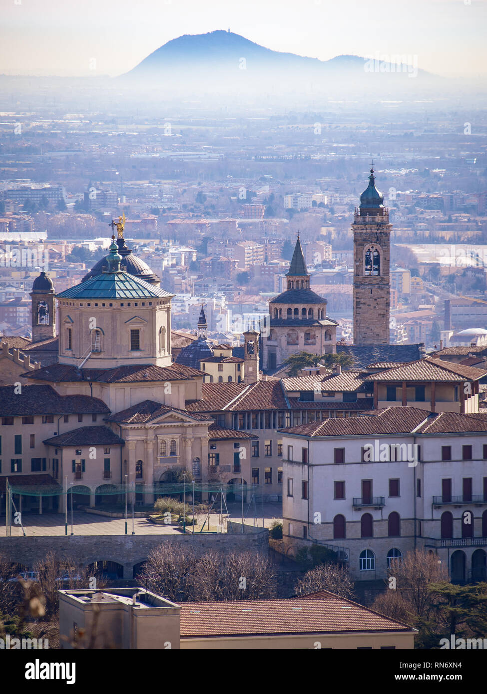 Bergamo skyline hi-res stock photography and images - Alamy