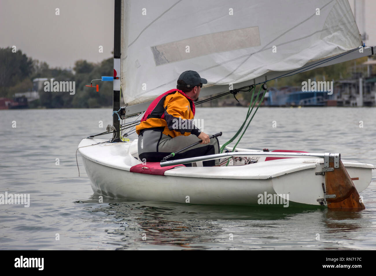 Sailboat sailing sailor recreation boat hi-res stock photography and ...