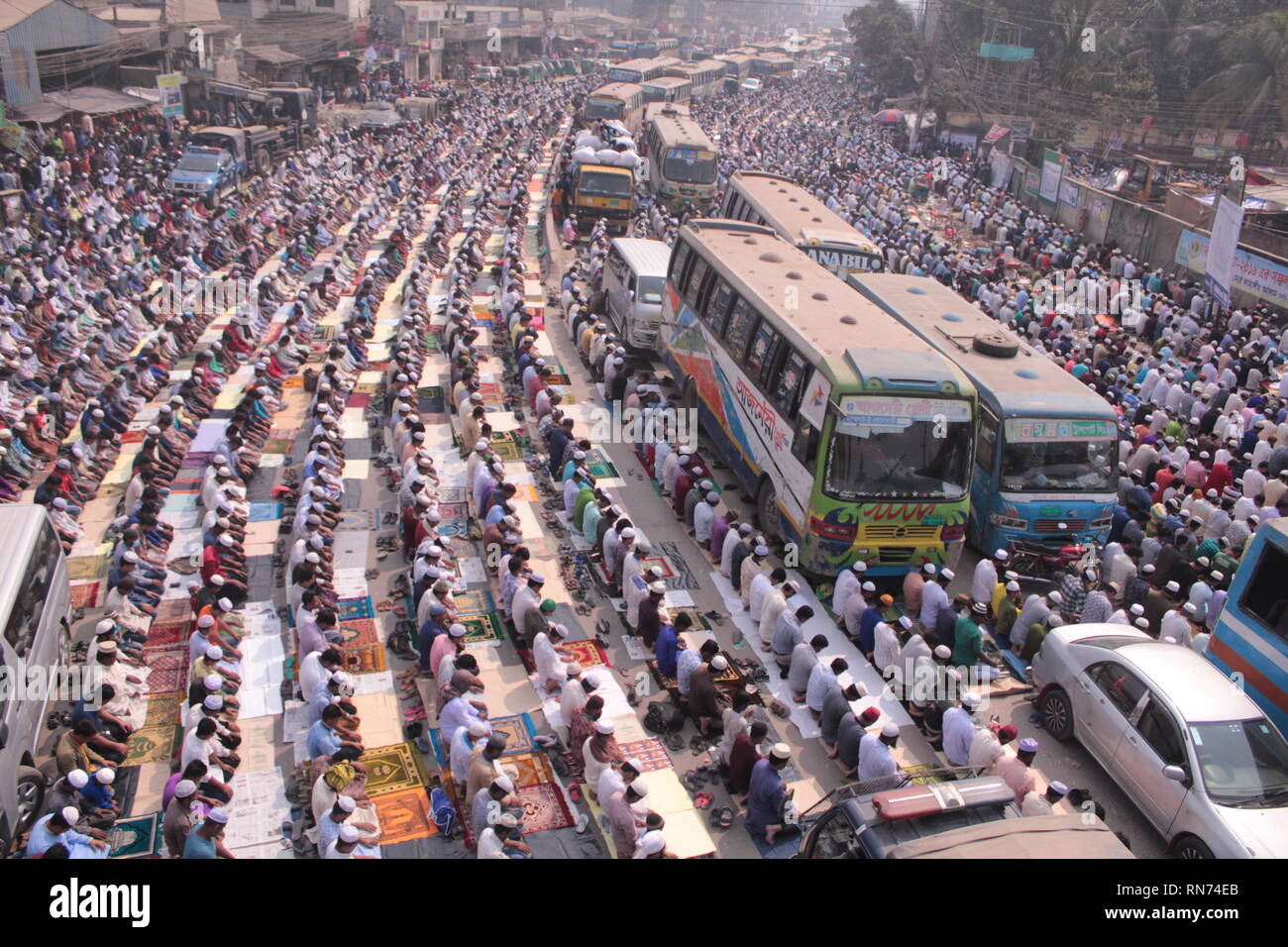 2019 bangladesh biggest muslim congregation biswa ijtema devotees dhaka ...