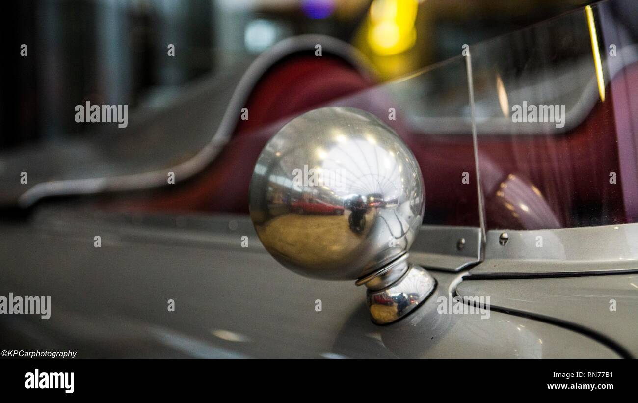 Mirror of a oneoff Porsche speedster Stock Photo - Alamy