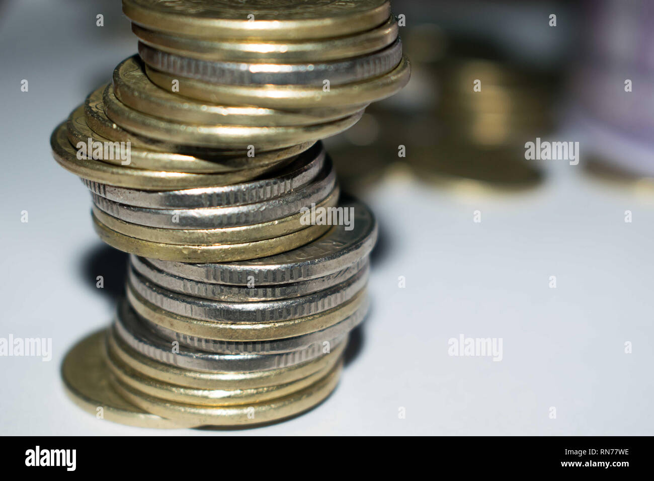 Gold pile hi-res stock photography and images - Alamy