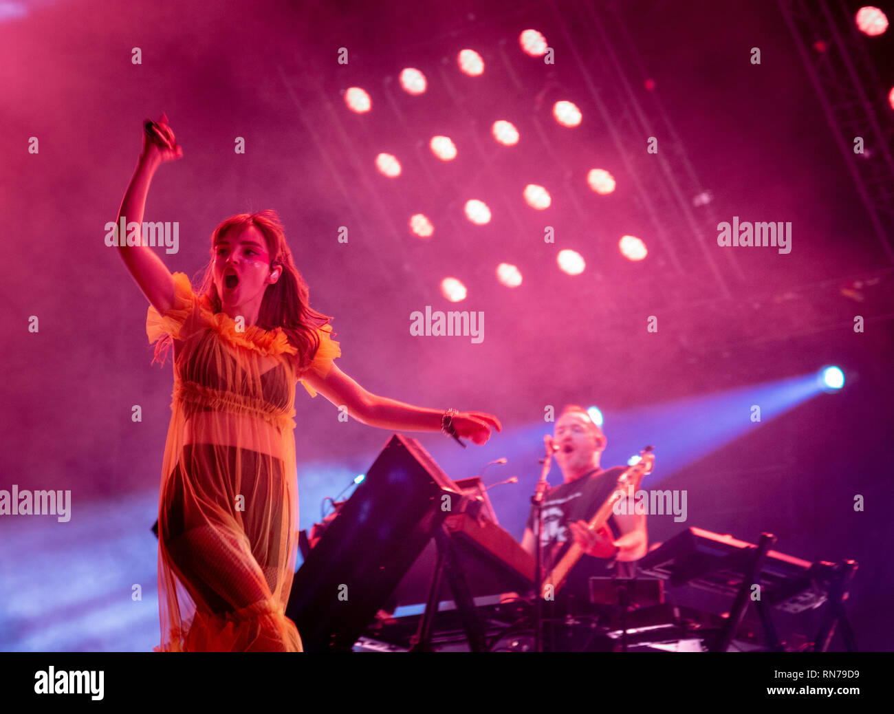 Chvrches hi-res stock photography and images - Alamy