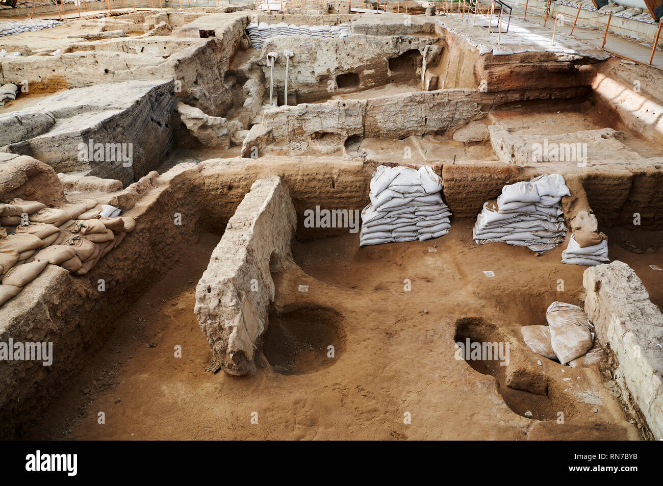 Neolithic archaeological site hi-res stock photography and images - Alamy