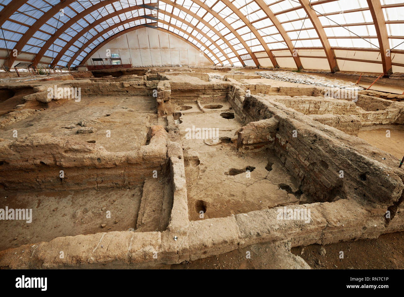 Neolithic archaeological site hi-res stock photography and images - Alamy