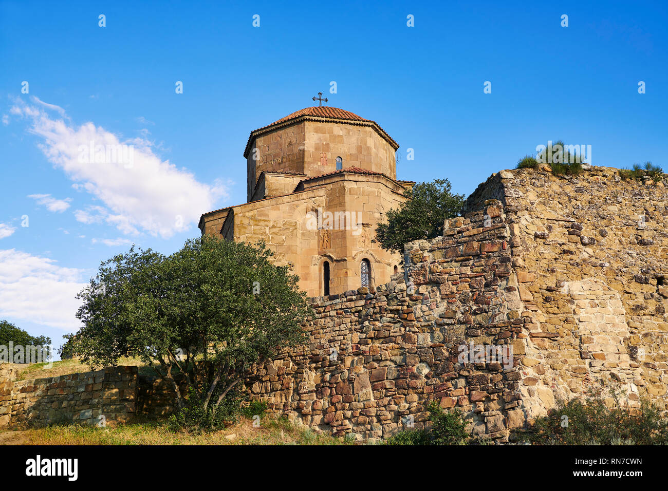 Pictures & images of Jvari Monastery, a 6th century Georgian Orthodox ...