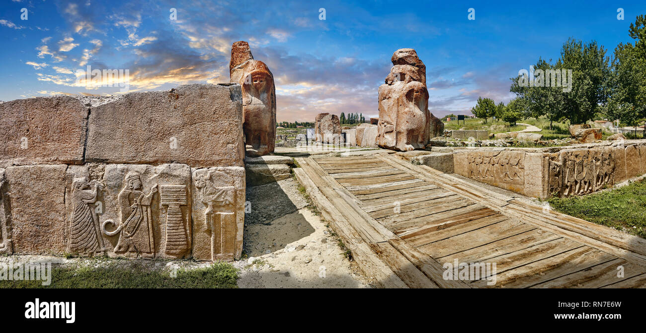 Pictures & Images of the Sphinx gate Hittite sculpture, Alaca Hoyuk ...