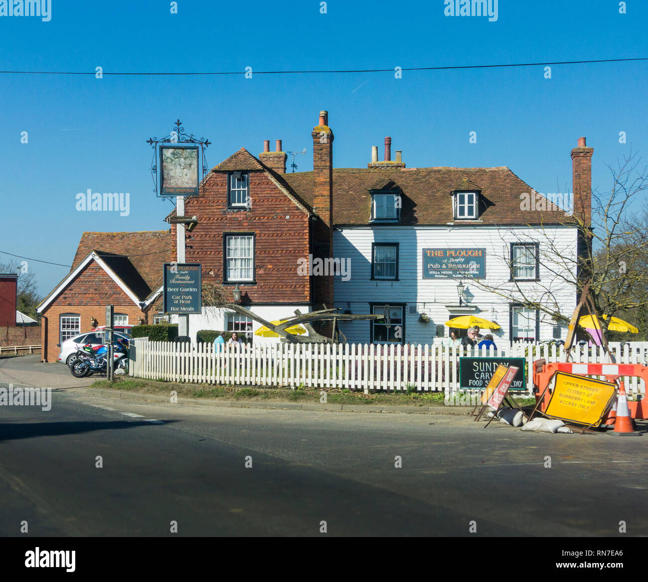 The plough public house hi-res stock photography and images - Alamy