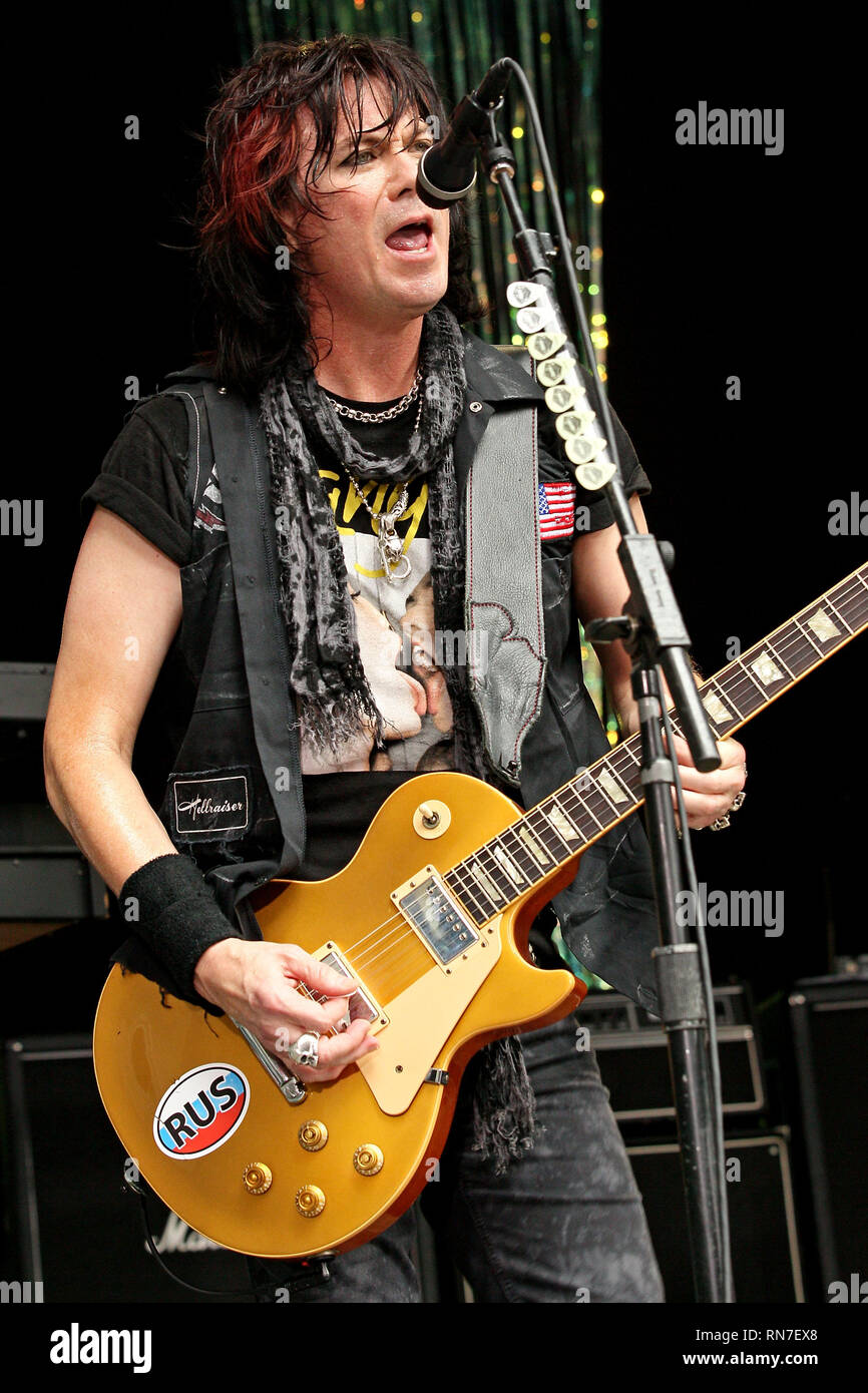 Keri And Eric Johnson