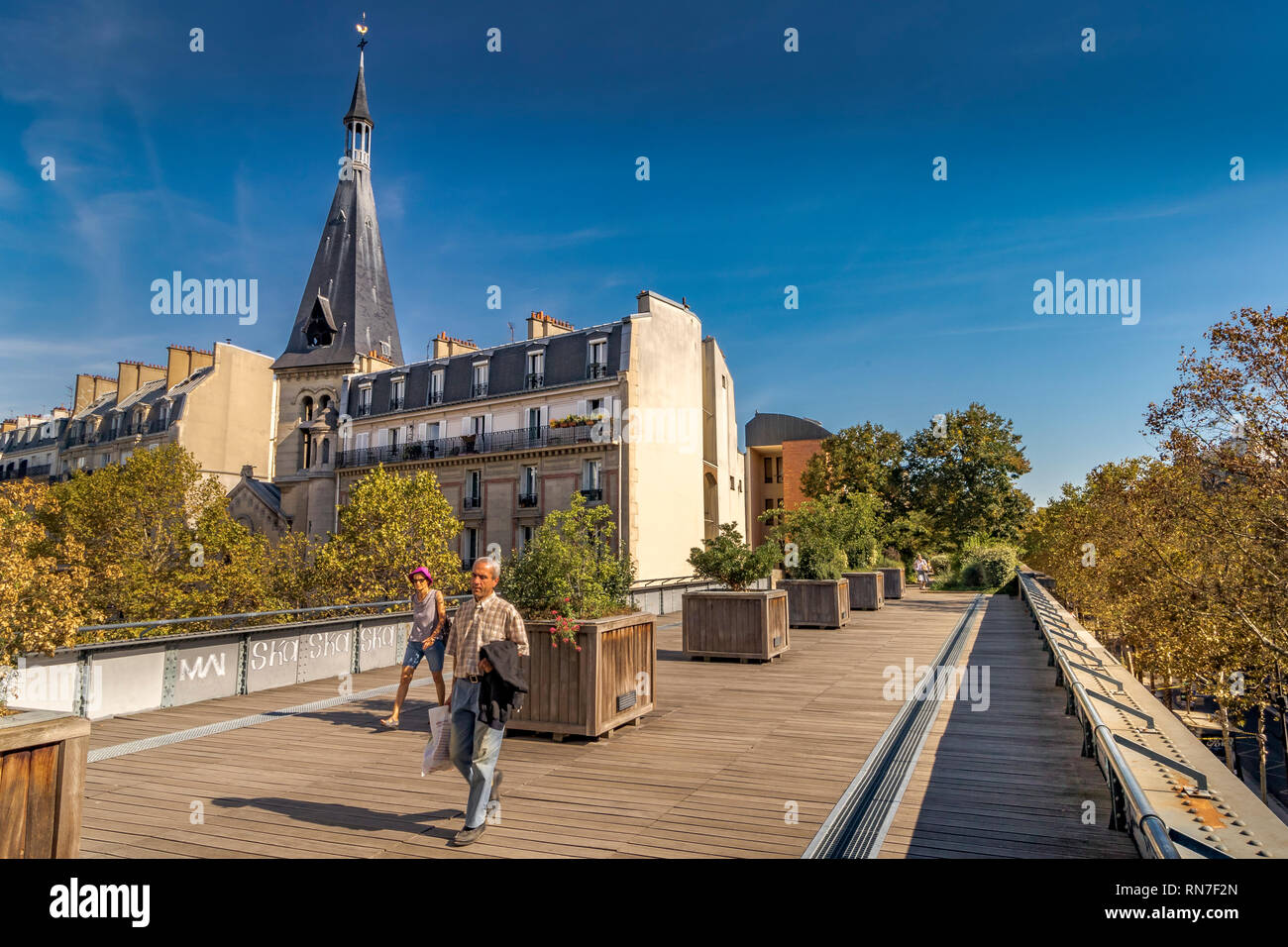 Elevated Garden Stock Photos & Elevated Garden Stock Images - Alamy
