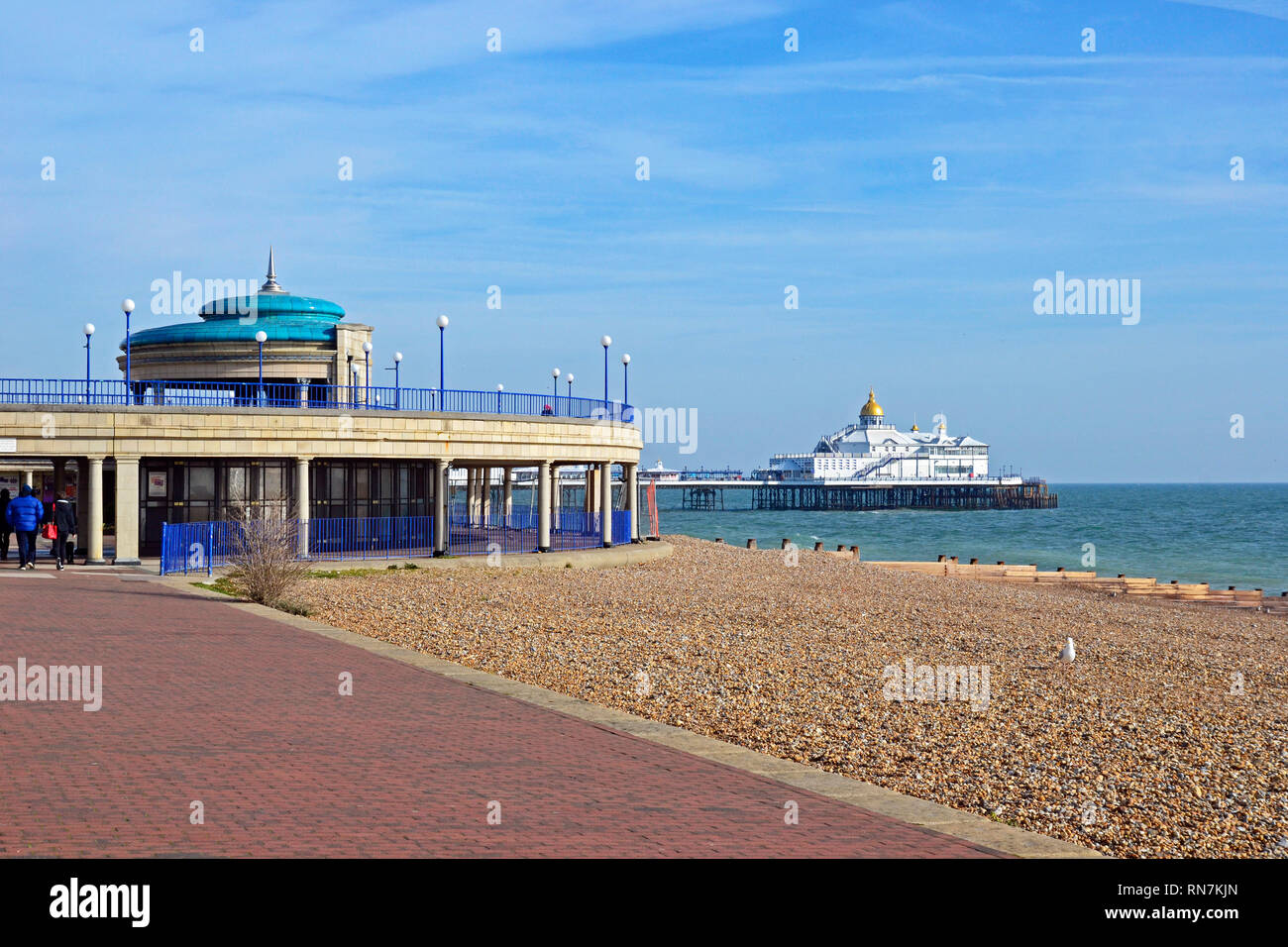 Promenade seaside seafront beach sea hi-res stock photography and ...