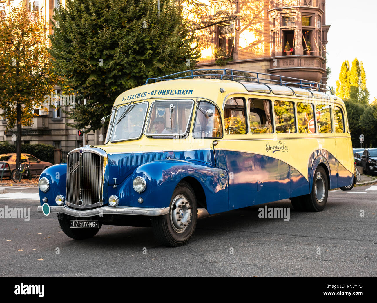 Oldtimer Bus High Resolution Stock Photography and Images - Alamy