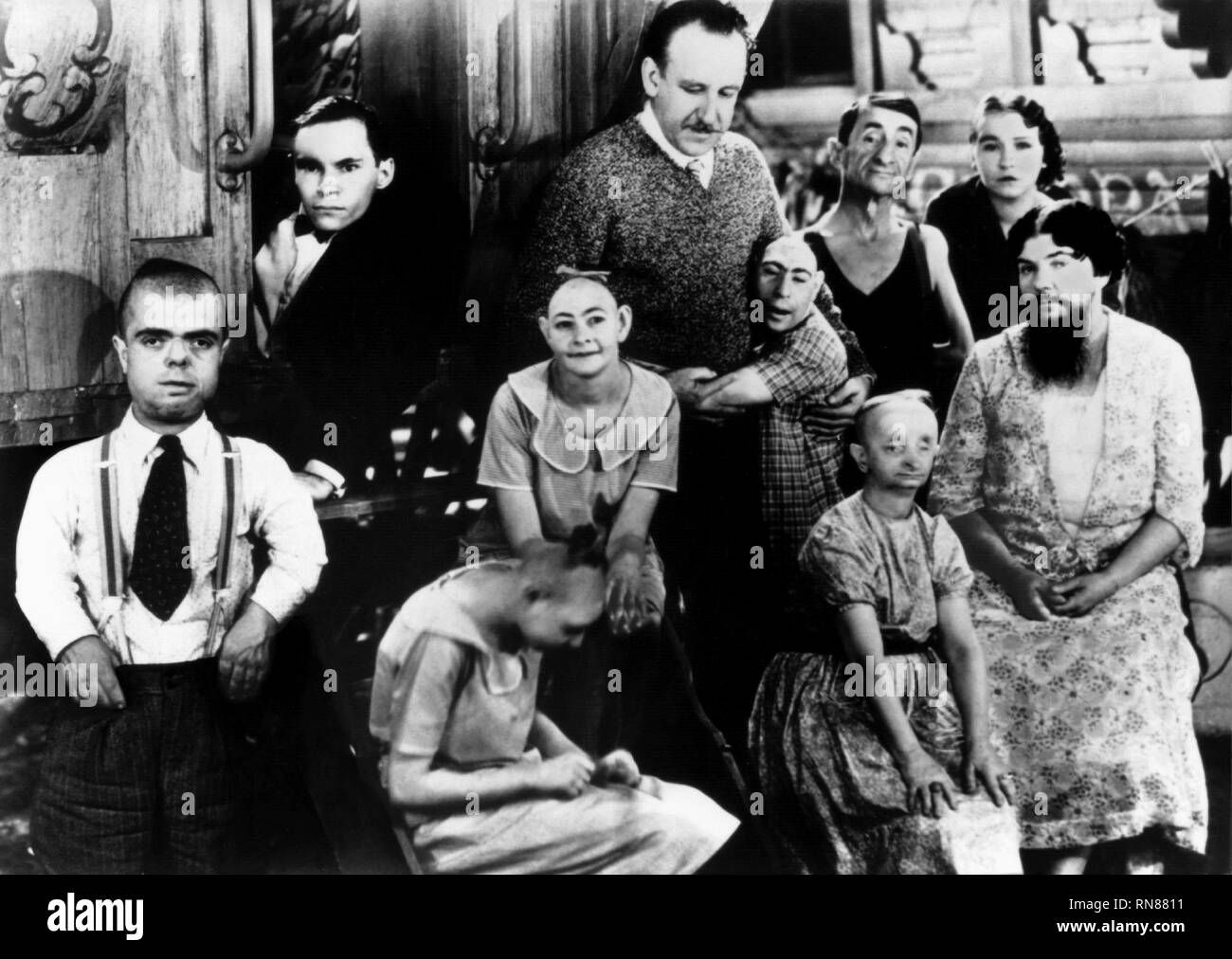 Tod browning freaks hi-res stock photography and images - Alamy