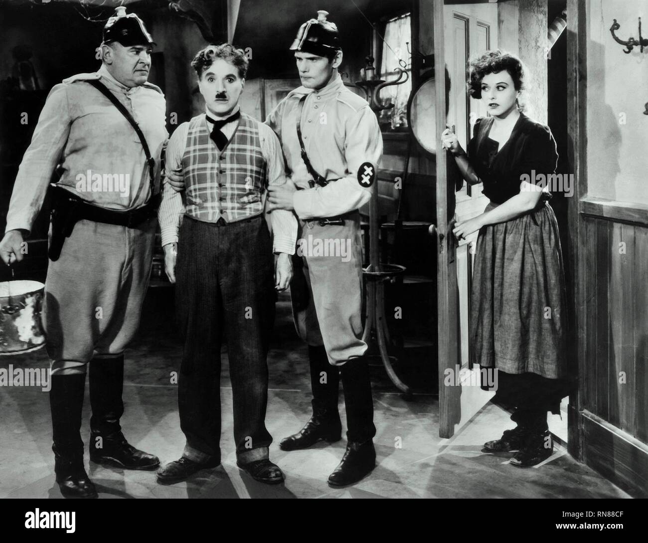 CHAPLIN,GODDARD, THE GREAT DICTATOR, 1940 Stock Photo - Alamy