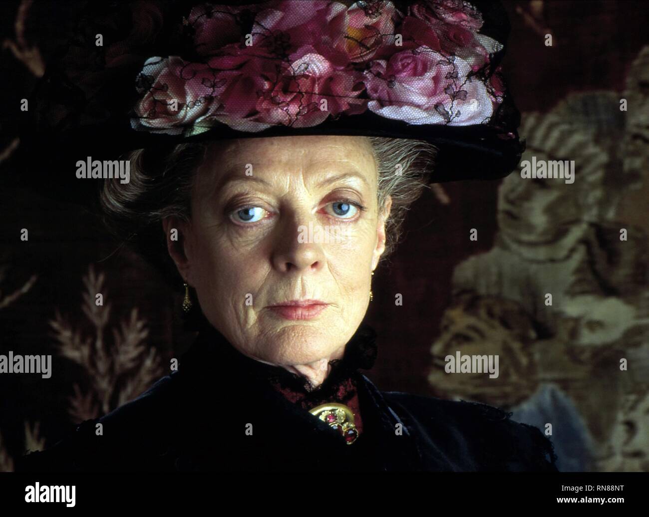 Maggie Smith High Resolution Stock Photography and Images - Alamy Maggie Smith High Resolution Stock Photography and Images - Alamy