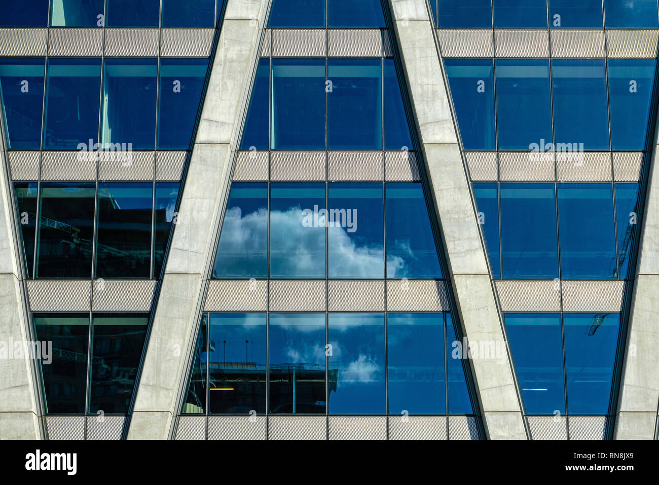 Reston Station Office Building, 1900 Reston Metro Plaza, Reston ...