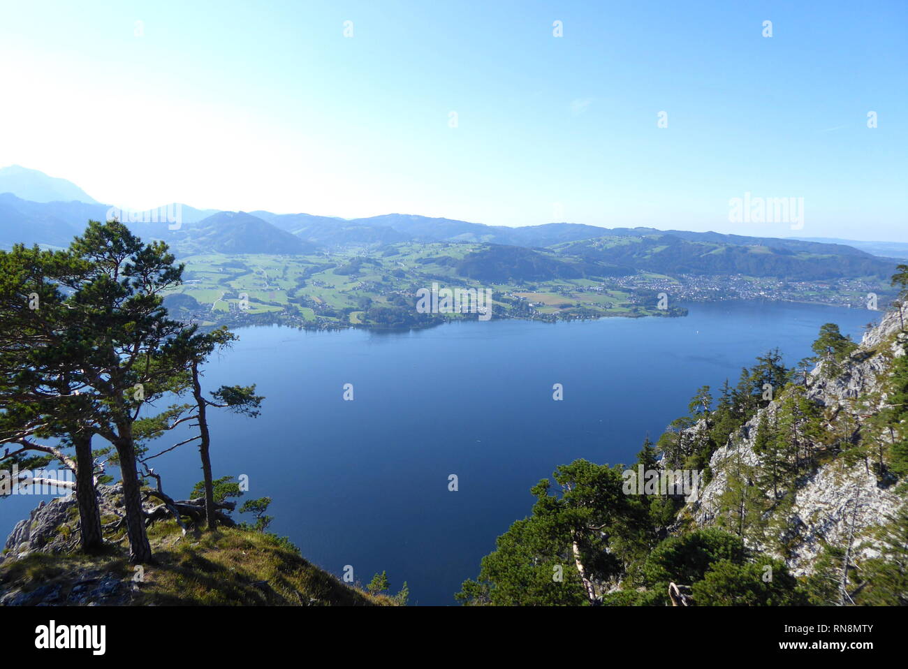 View of Lake Traunsee from Mount Traunstein Stock Photo - Alamy