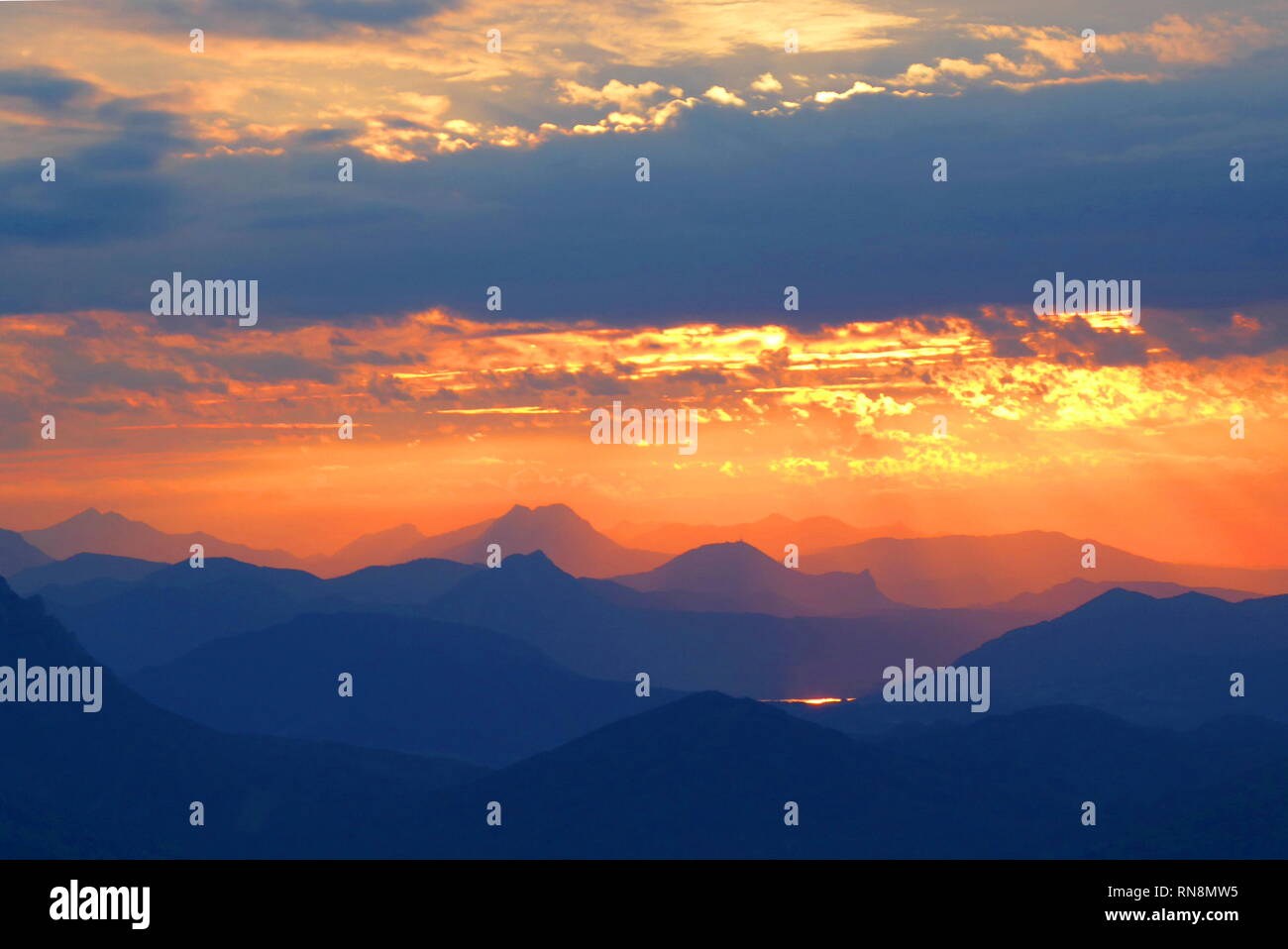 View of Lake Traunsee from Mount Traunstein Stock Photo - Alamy