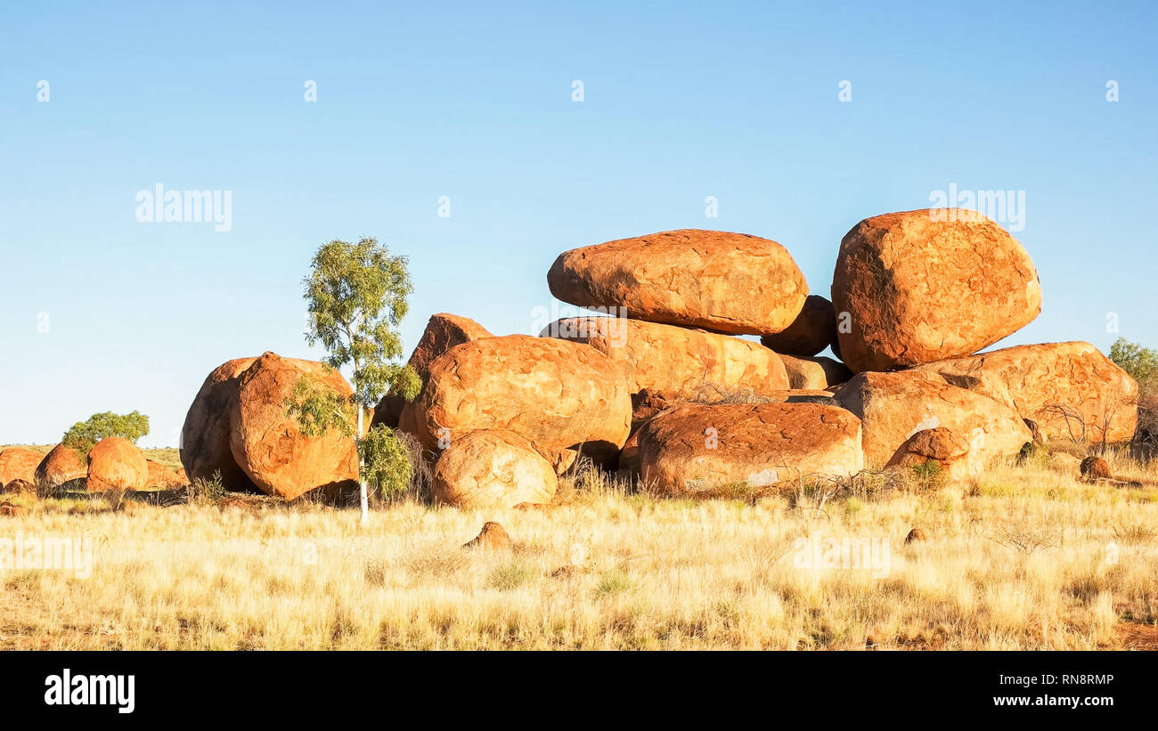 Devils marbles in central hi-res stock photography and images - Alamy