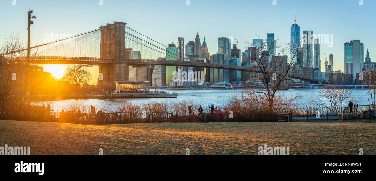 Sunset at Dumbo Brooklyn Bridge Park Stock Photo - Alamy