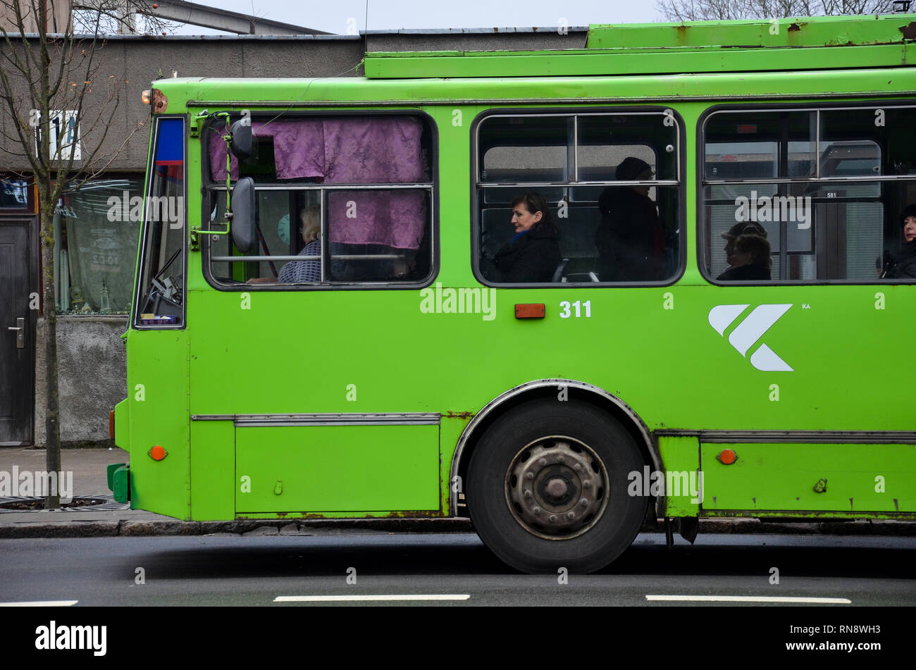 Number 7 bus hi-res stock photography and images - Alamy
