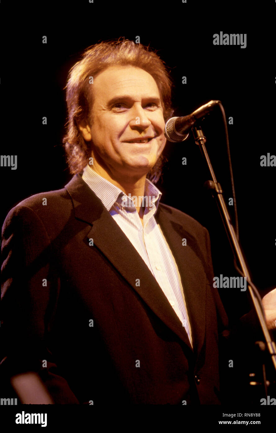 Ray davies kinks hi-res stock photography and images - Alamy