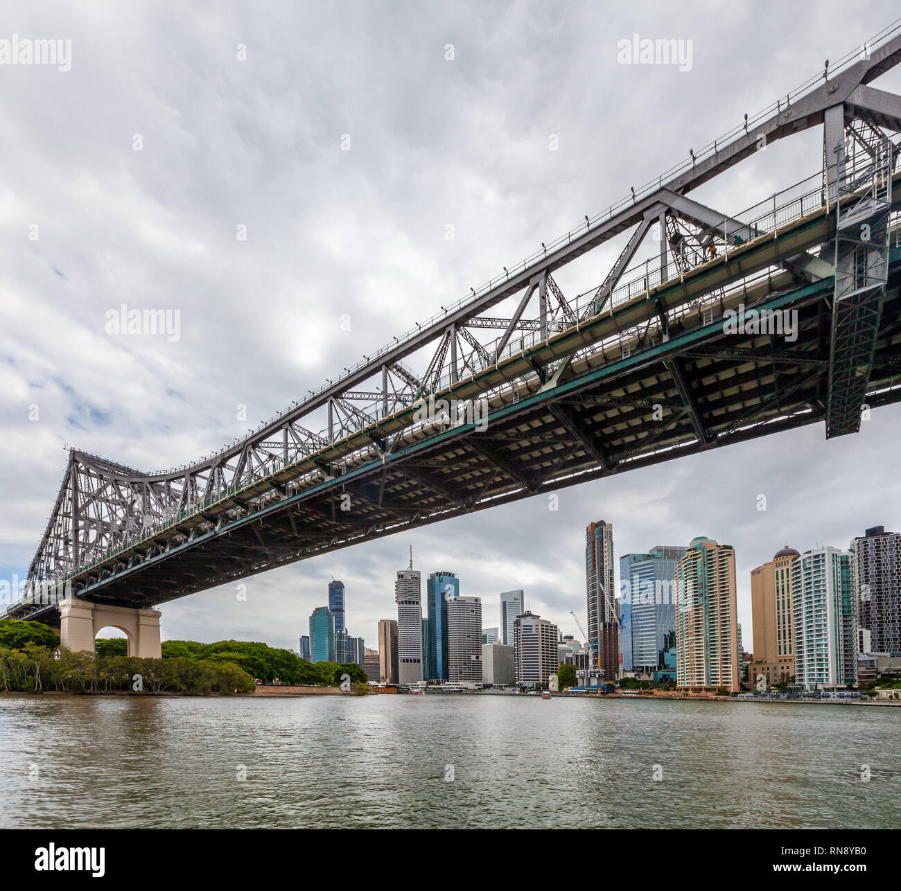 Story Bridge - historic cantilever bridge over Brisbane River and ...
