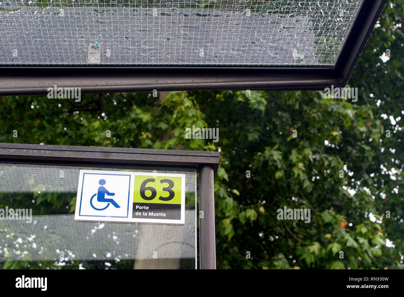 Wheelchair paris disability hi-res stock photography and images - Alamy